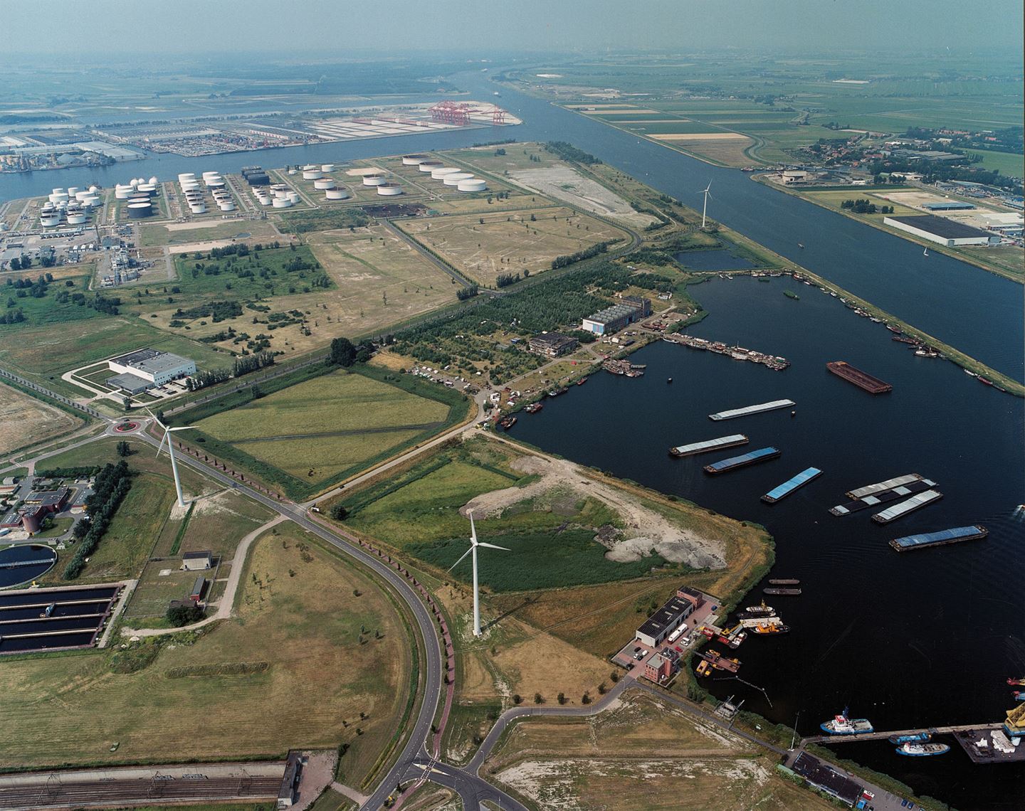 Meerdere bouwkavels beschikbaar op unieke (zeehaven)locatie in de ...